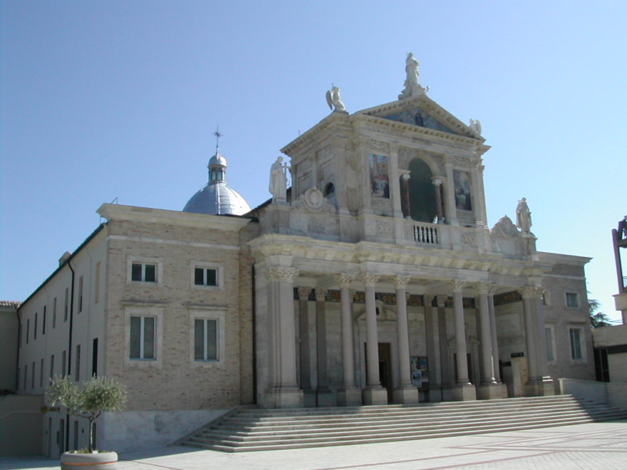 An Insider's Guide To Abruzzo Italy's Most Popular Landmarks - Abruzzo ...